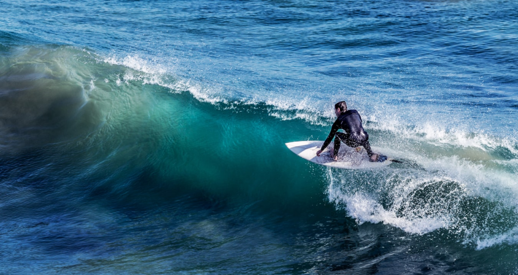 Take the protection wave of ocean - Surfrider